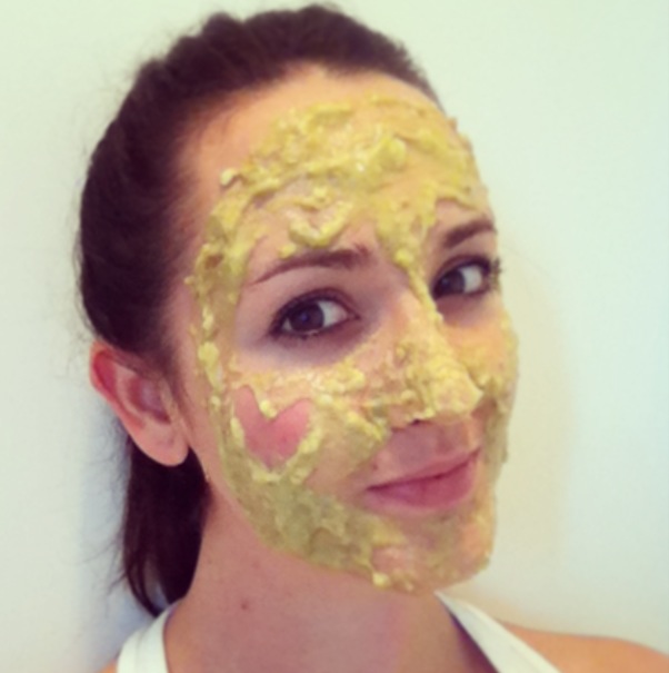 7 Simple And Effective Egg Face Masks For Glowing Skin - Find Health Tips
