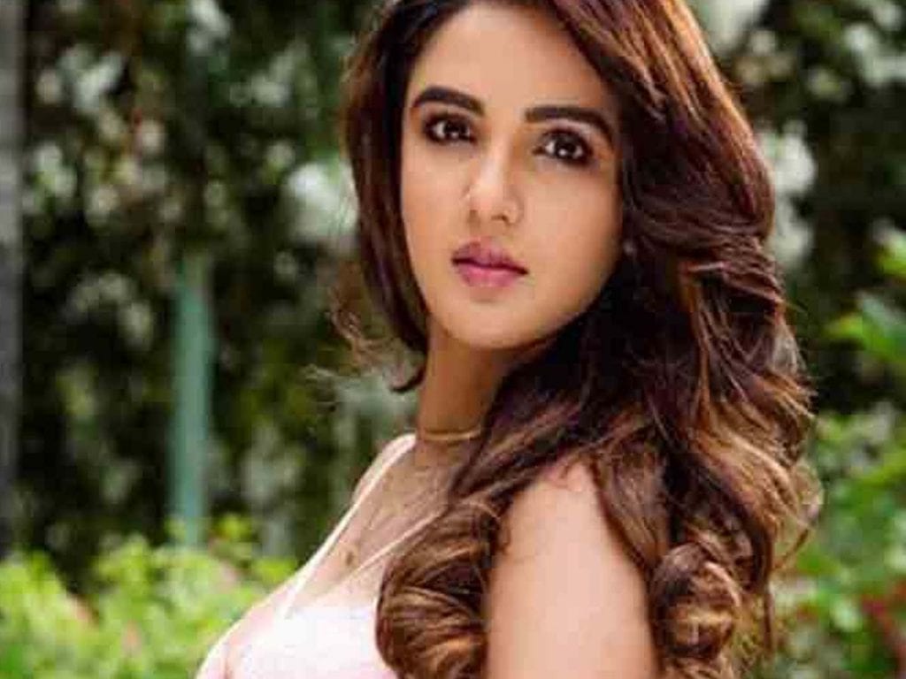 List Of 20 Most Beautiful Indian Girls 2019 - Find Health Tips